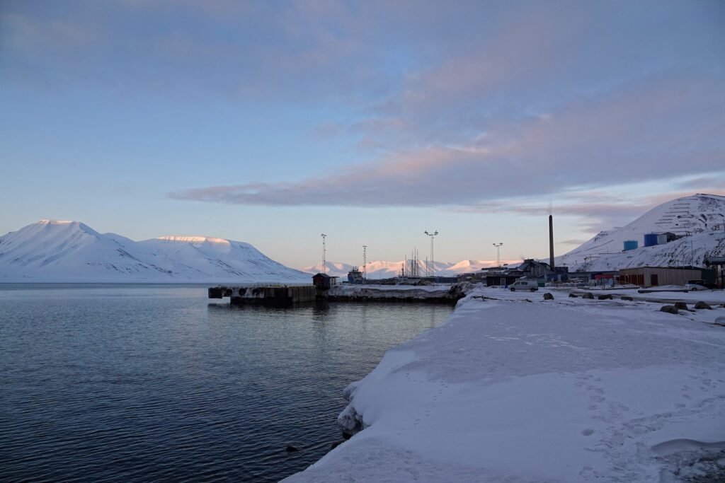 Longyearbyen by the Sea – For Free! | Bjorn Free